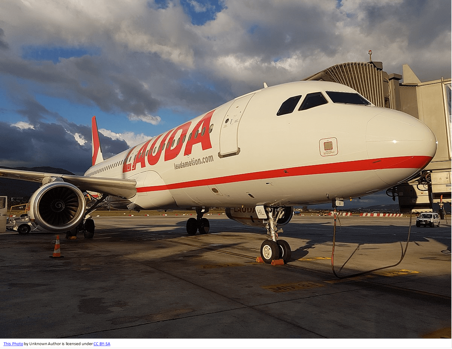 ETF: European Transport Workers' Federation | USO sues Lauda Europe for ...